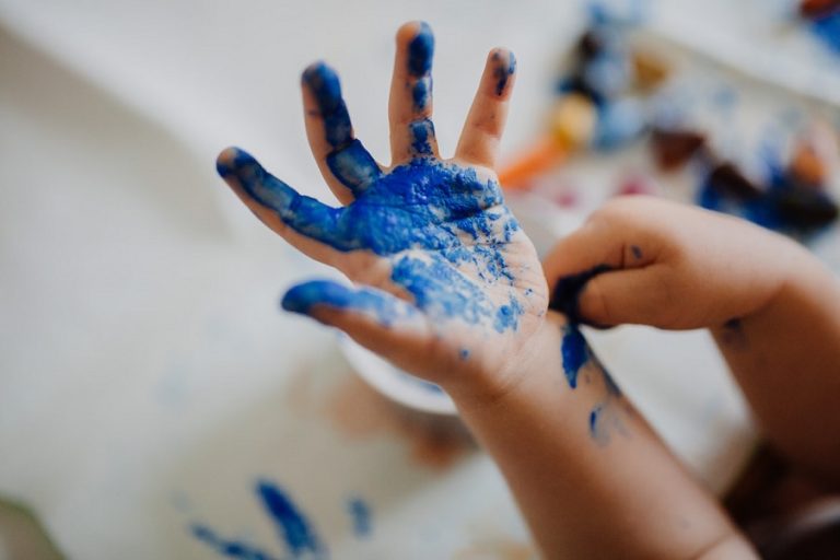 5 Benefits Of Painting Together with Your Kid